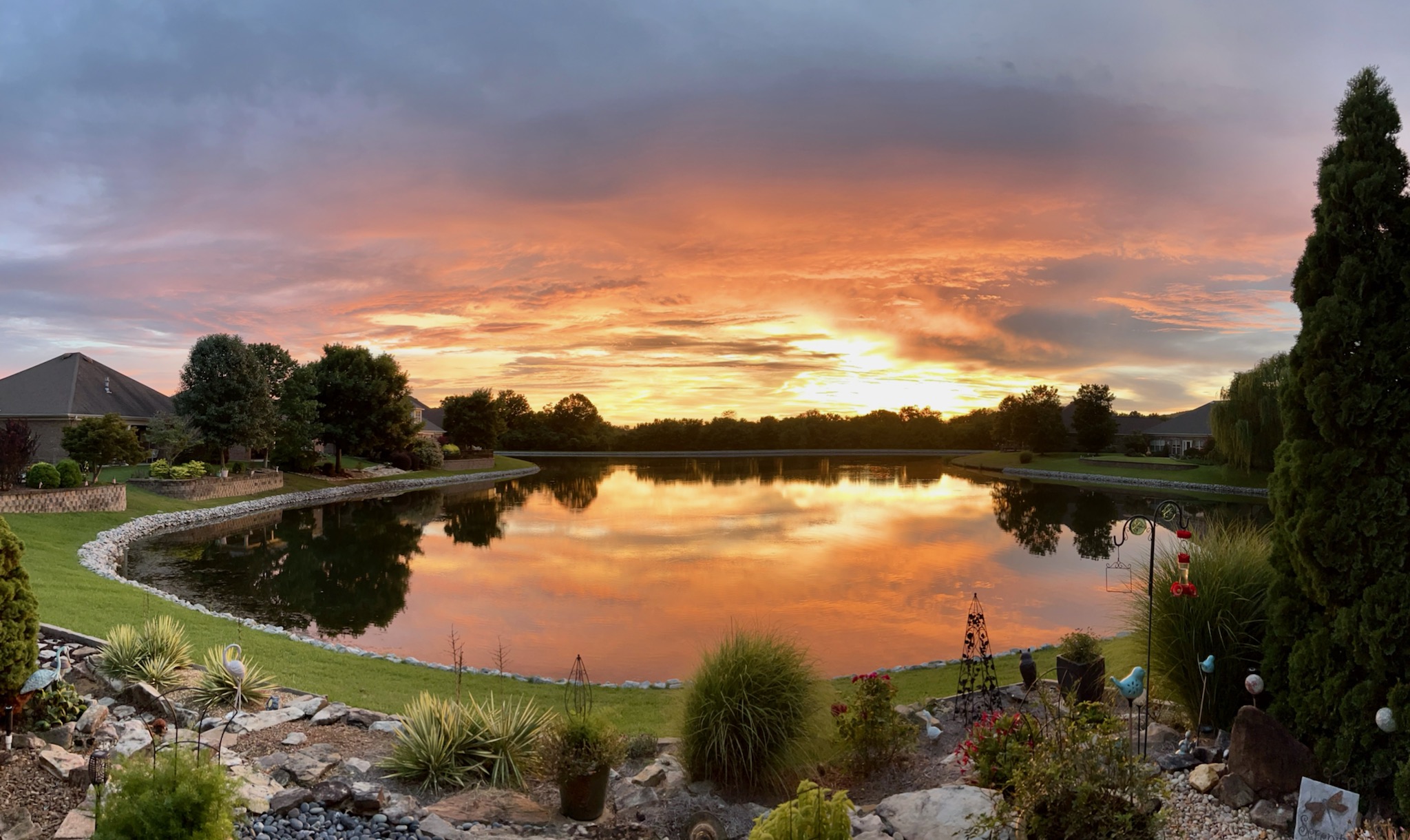 Sunset panorama middle lagoon – Somerset Lake